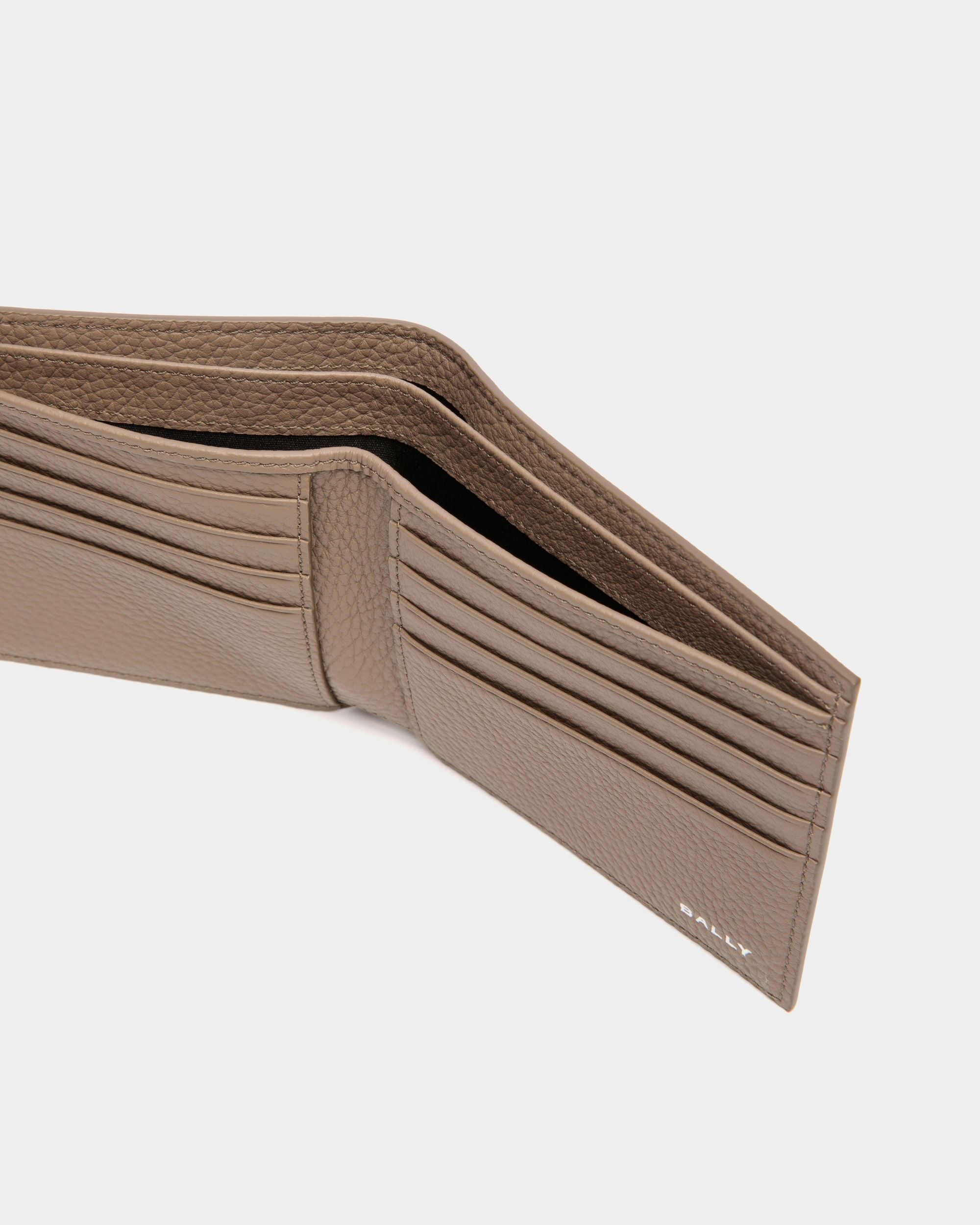 Men's Pennant Bifold Wallet in TPU | Bally